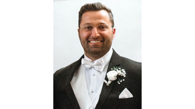 Community in Palatine, Illinois Rallies After Sudden Death of Alex ...