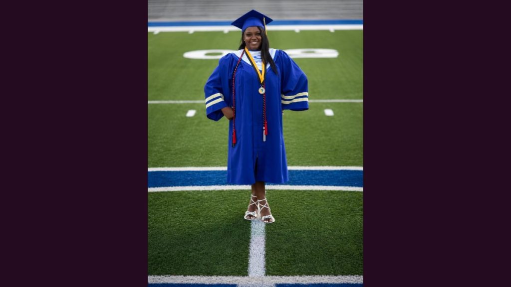 Former Red Oak High Cheerleader, Courtney Hodge, 19, Dies in Highway ...